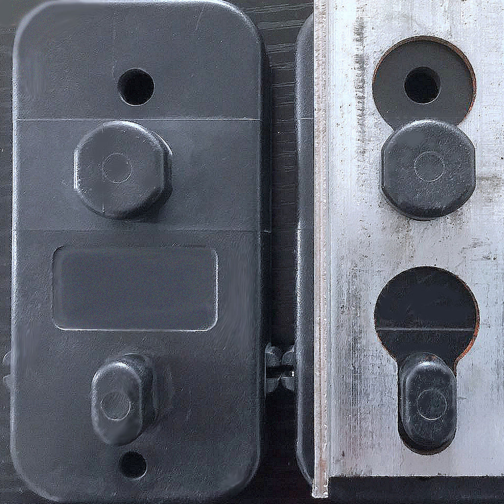 Break-Away Adapter for Keyhole Track System– Platinum Jumps